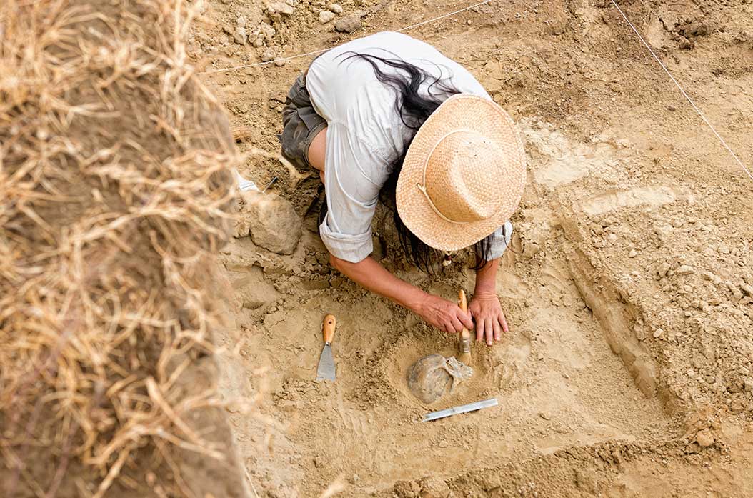 Jobsland -How to Become an Archaeologist - Jobsland