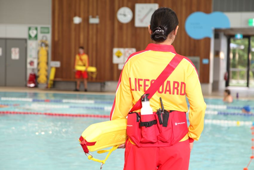 Jobsland -How to Become a Lifeguard - Jobsland