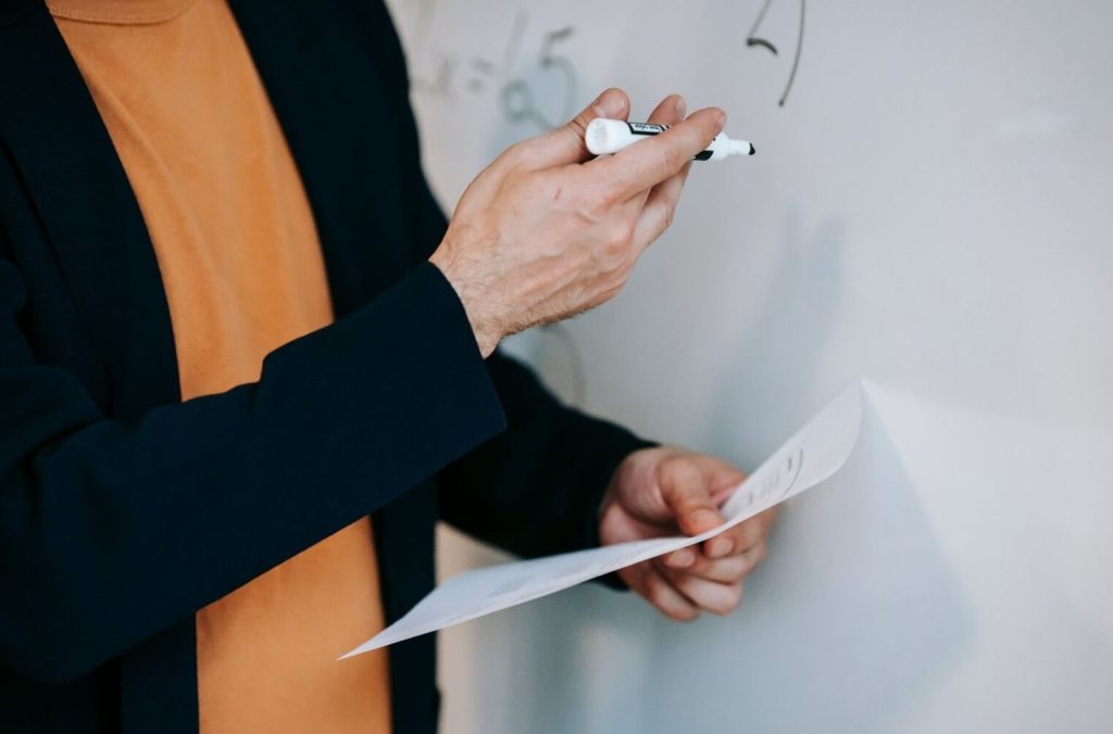 Jobsland -How to Become a Lecturer - Jobsland